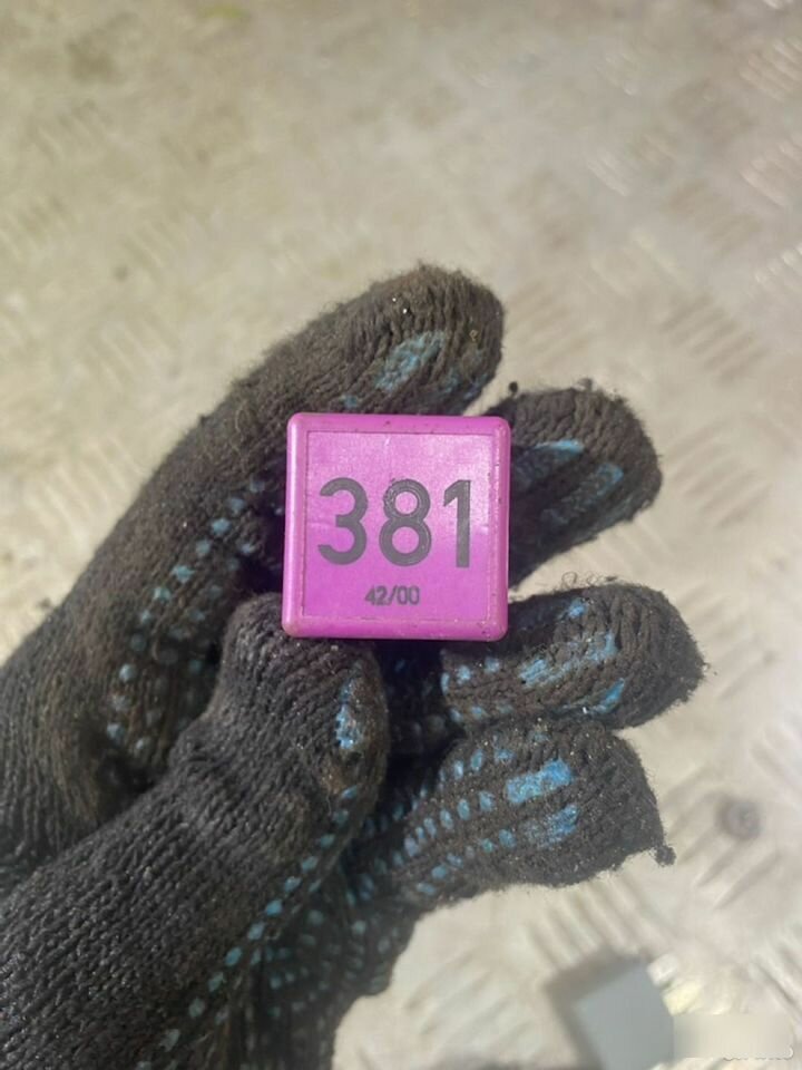 Реле 381 Volkswagen Passat B5 2000-2005 431