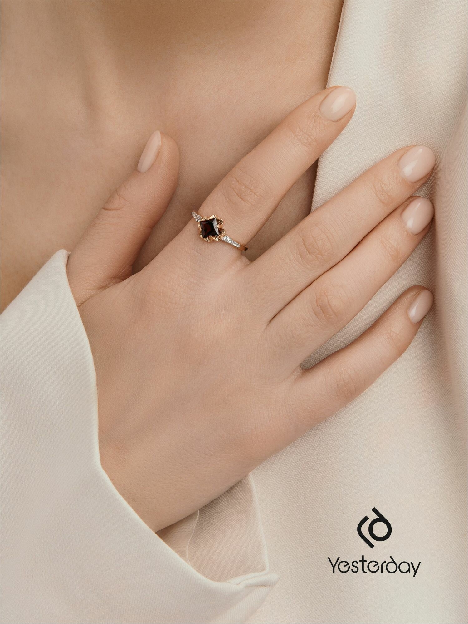 Кольцо, красное золото, 585 проба, фианит, гранат