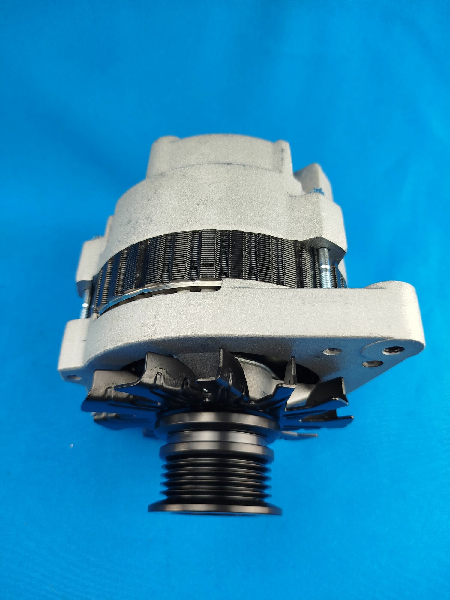 Генератор "LECAR" для а/м Daewoo Nexia 94->08 с/о (75A)