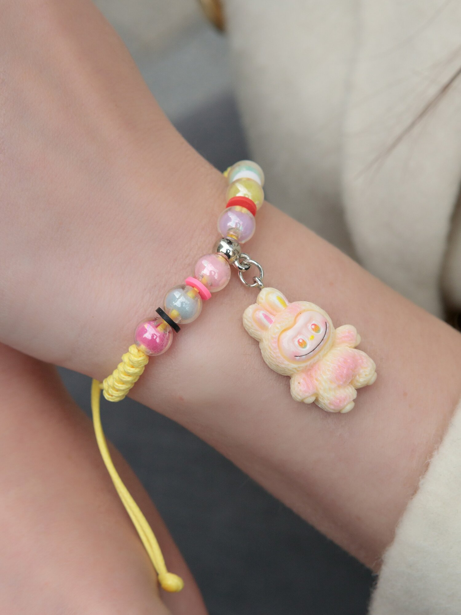 Плетеный браслет