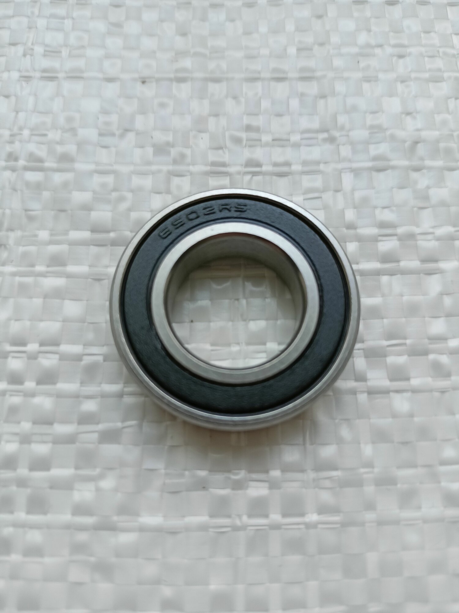 Подшипник 6902-2RS (15*28*7) FBJ