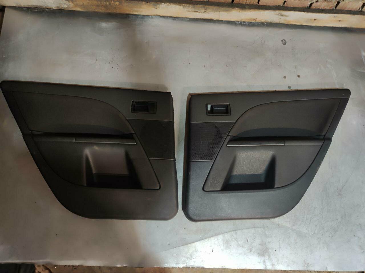 Обшивка двери задней Ford Mondeo 3 рест. 2007