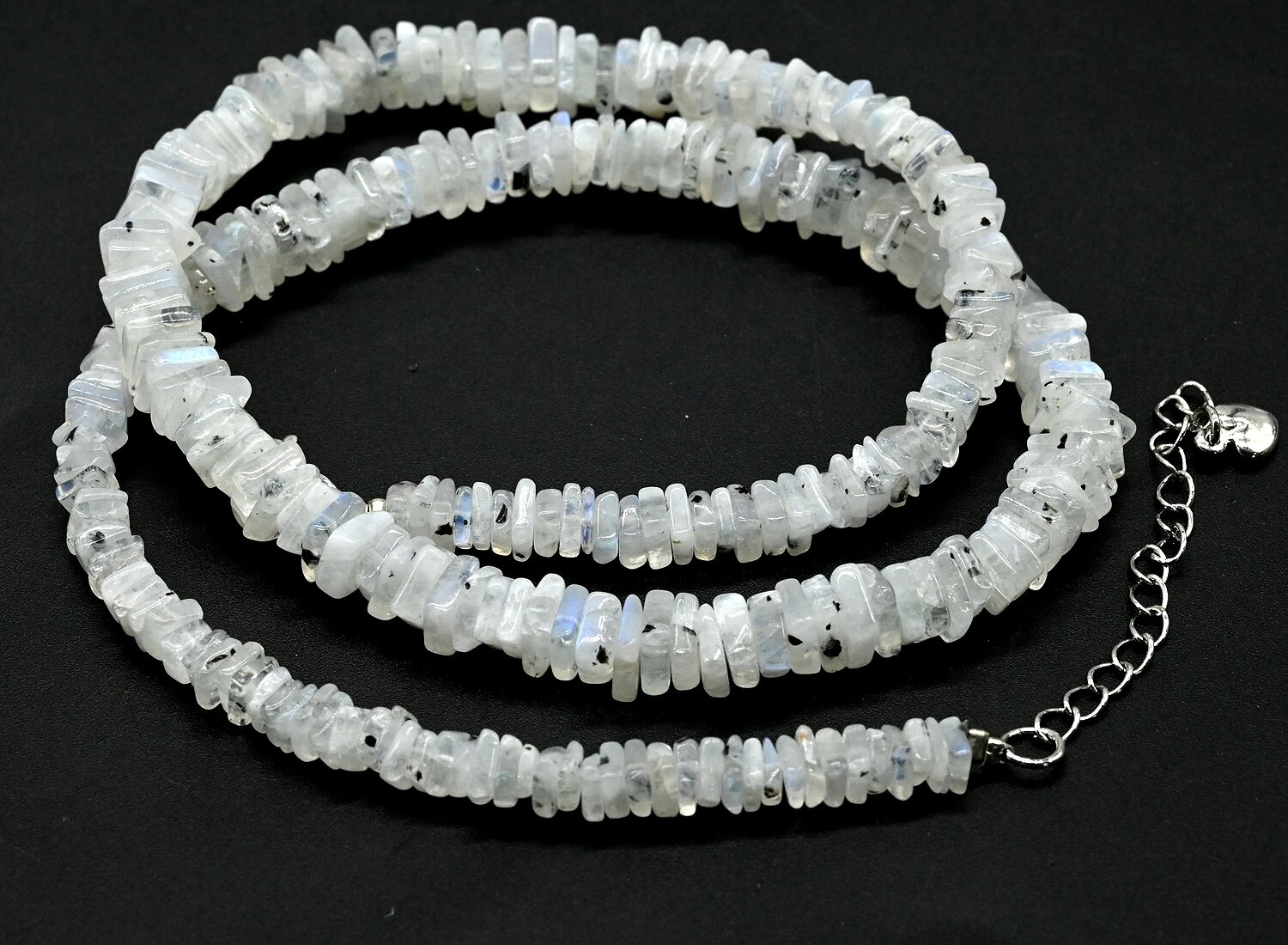 Бусы, лунный камень