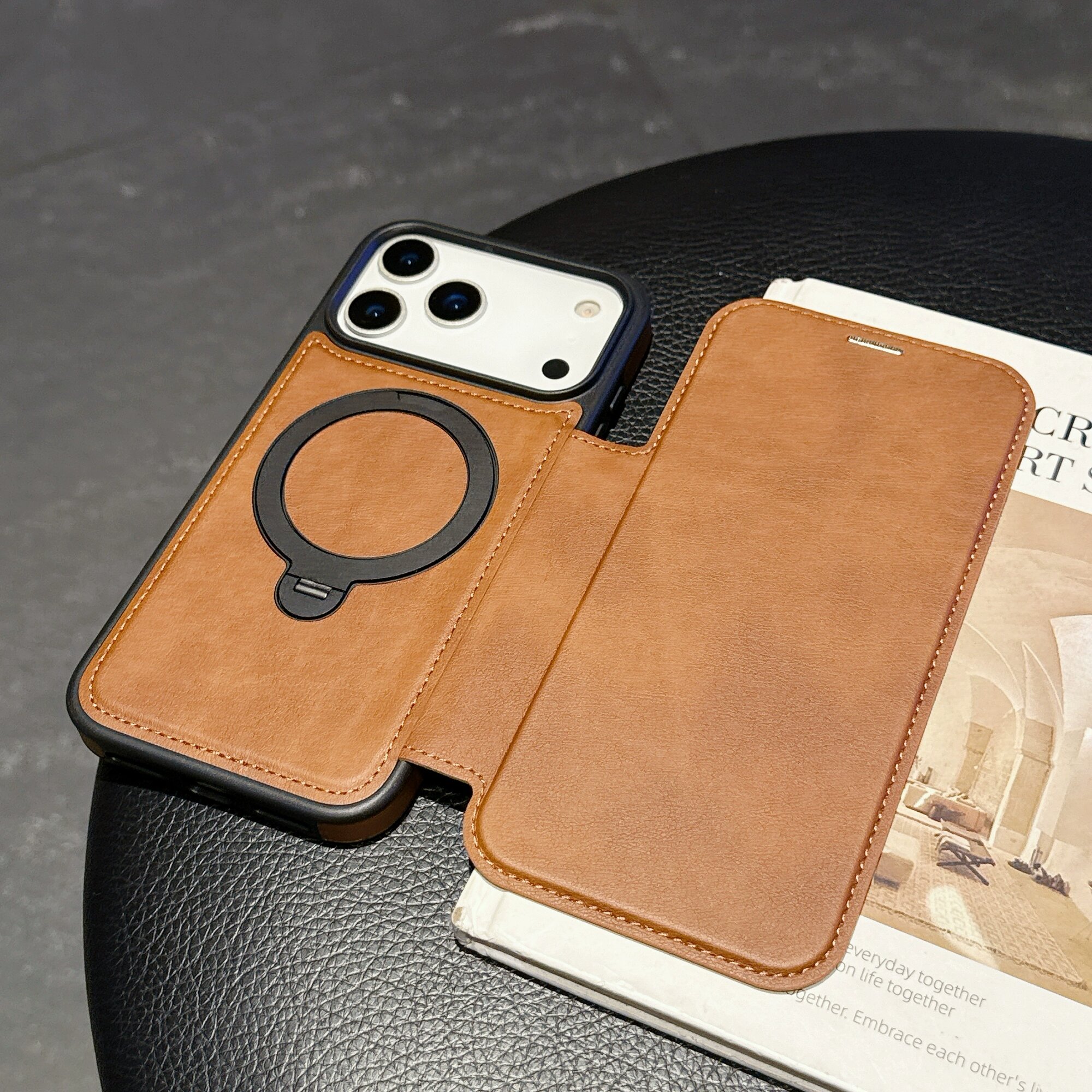 IPhone 17 Air Флип-Кейс с 360° Магнитным Вращающимся Стэндом, Коричневый Полная Защита Премиум Силикон