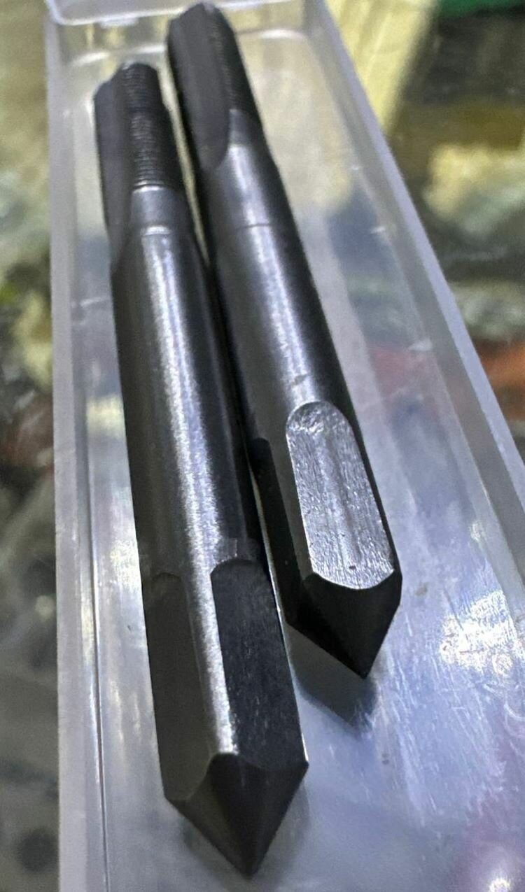 Метчик нарезания резьбы М6 шаг 0,5мм набор 2шт