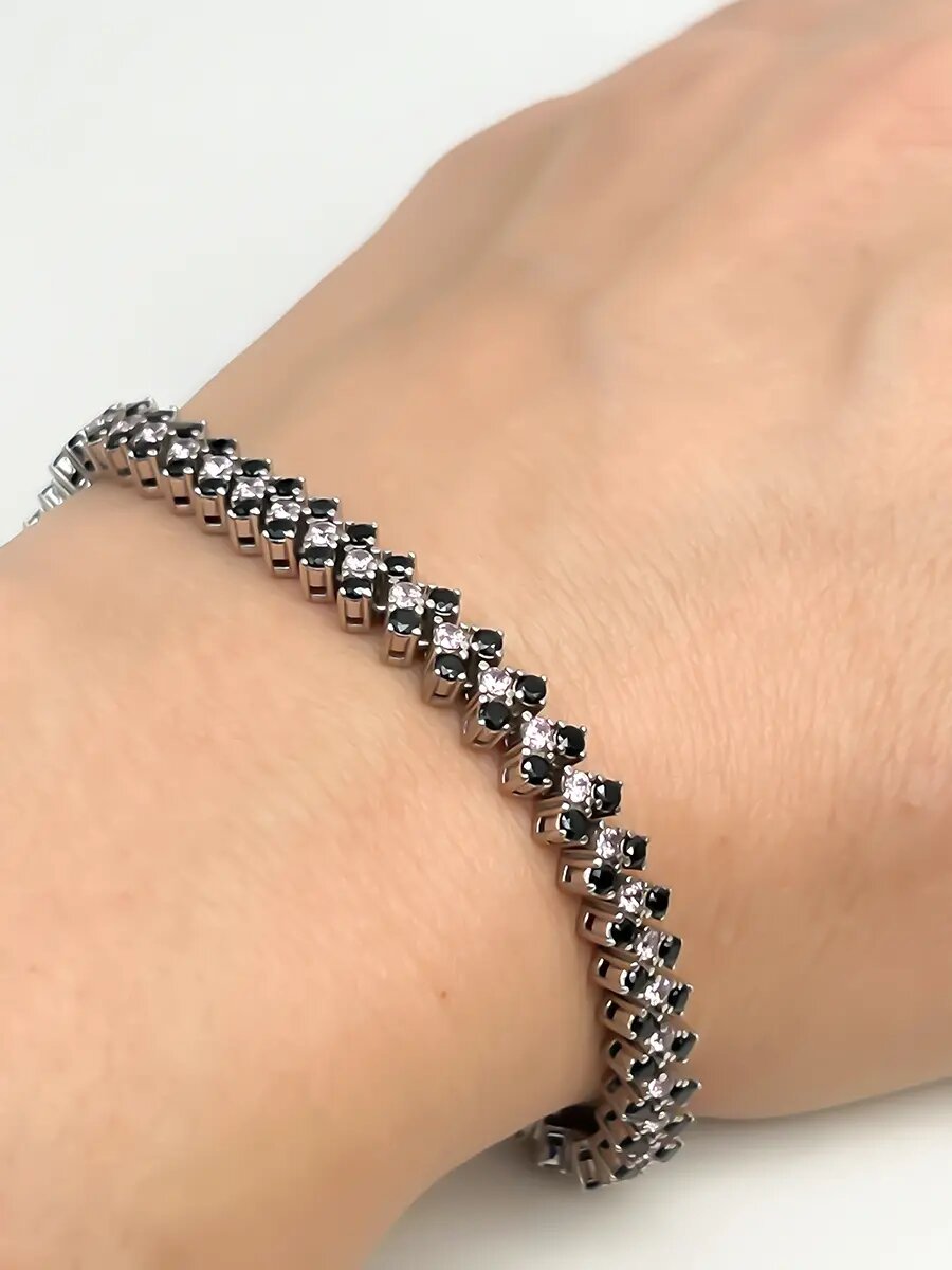 Браслет, серебро, 925 проба, родирование, шпинель, сапфир синтетический