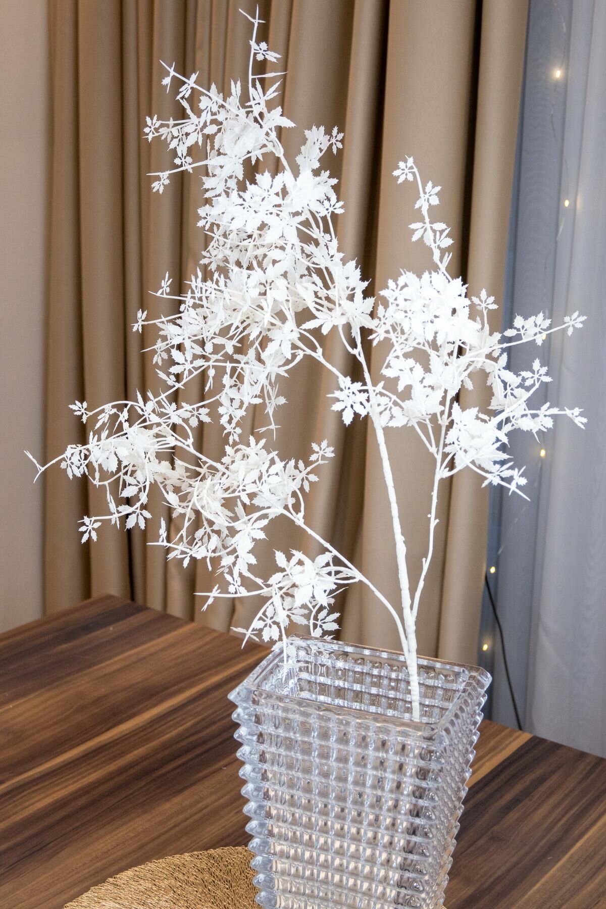 Искусственные цветы для декора ветка белая пышная для фотозон 85 см премиум