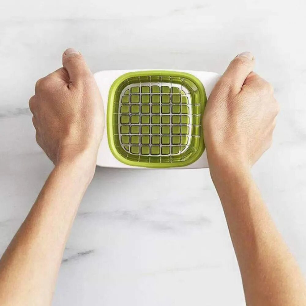 Картофель фри нарезать соломкой картофельными кубиками(белый)