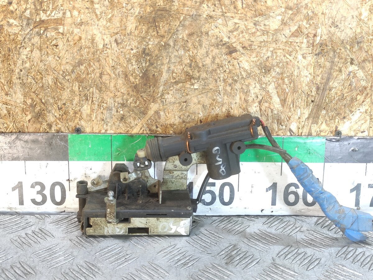 Замок двери задней правой VAZ NIVA 21236205012