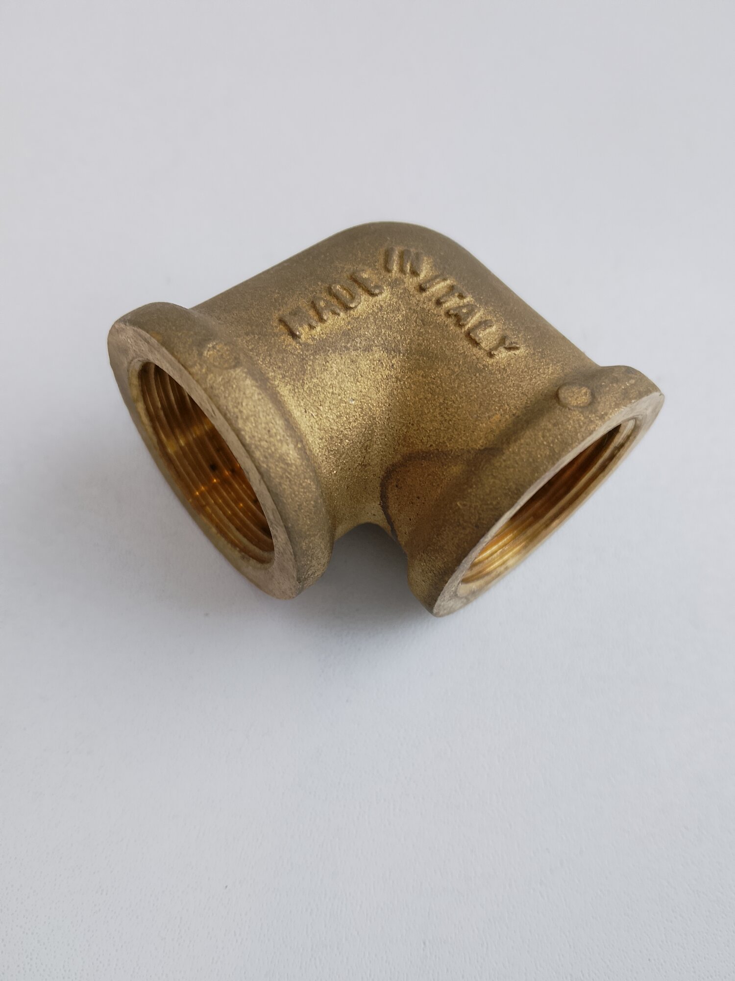 Уголок латунь Италия 3/4 внутр./внутр.