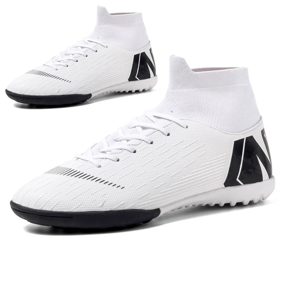 Клеи для футбола и футзала для молодежи и мужчин с шипами для тренировок и игр, черные/белые/оранжевые, материал PVC+резина, размеры EU 39/40/41/42/43/44, US 6/7/8/8.5/9.5/10, размер товара 280*180*95мм, вес товара 480г, количество 1 пара обуви