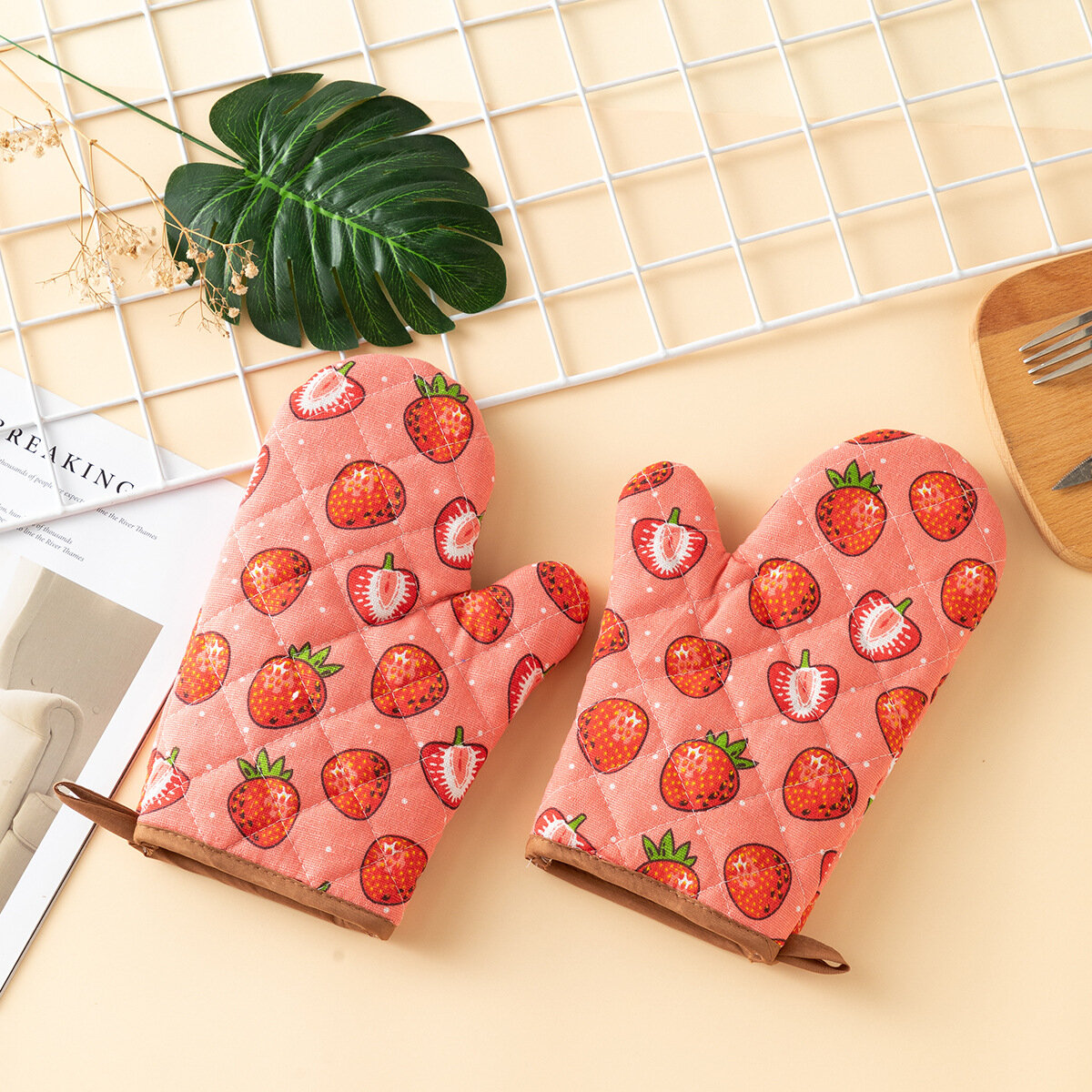 Домашние кухонные утолщенные прихватки, стеганые клетчатые термоизоляционные перчатки, устойчивые к высоким температурам, хлопковые льняные перчатки для микроволновки