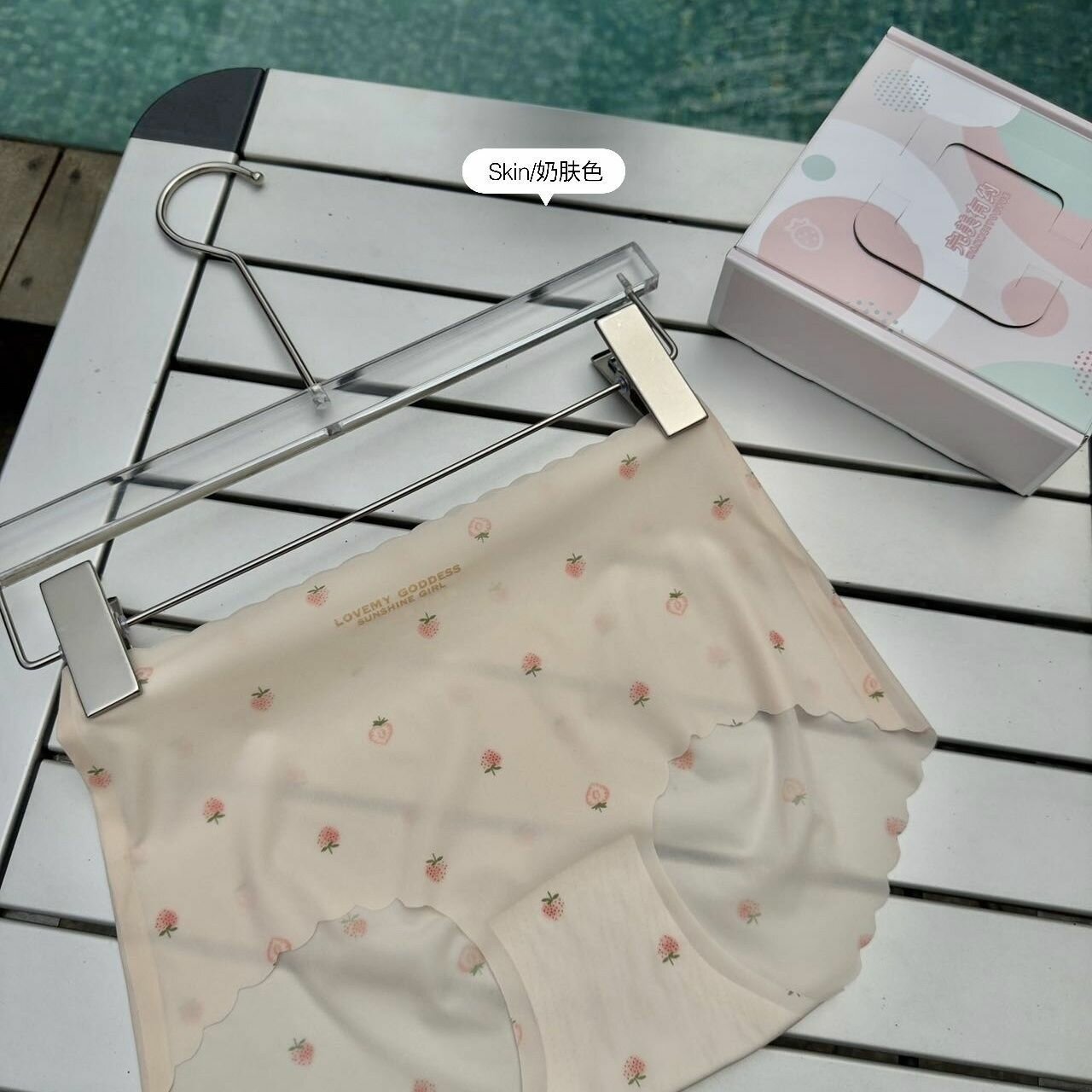 Идеально сидящие бесшовные трусики из ледяного шелка, сексуальные персиковые ягодицы, 3D ультратонкие, с эффектом обнаженного тела, обтягивающие бедра, треугольные трусики