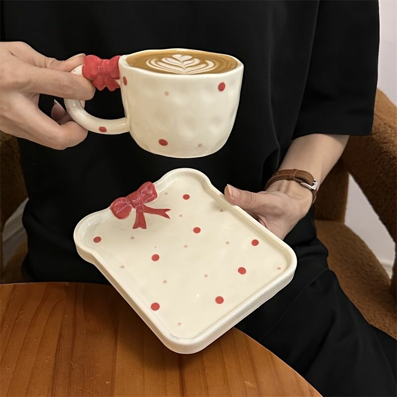 Чашка "Красный галстук-бабочка в горошек", 220 мл, 1 шт