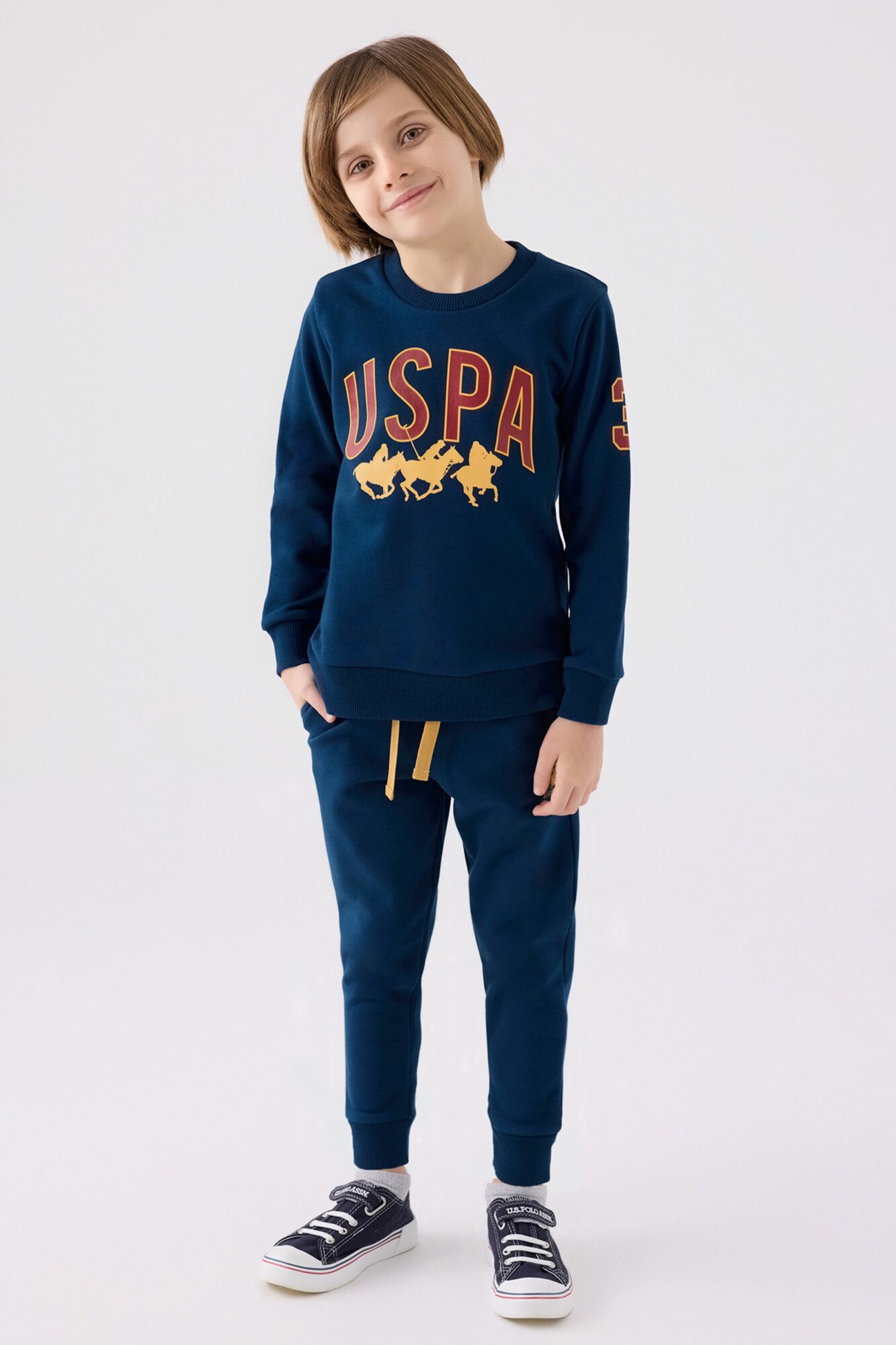 Костюм спортивный