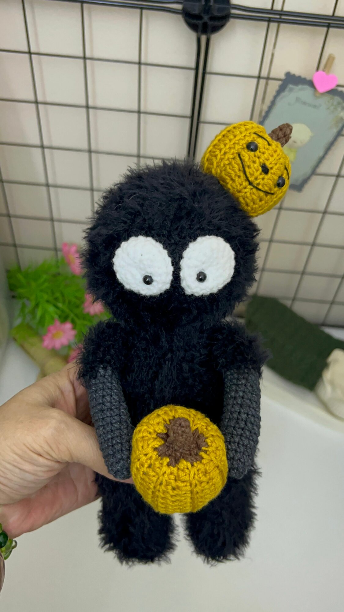 Вязаная игрушка Монстрик. Монстр ручной работы