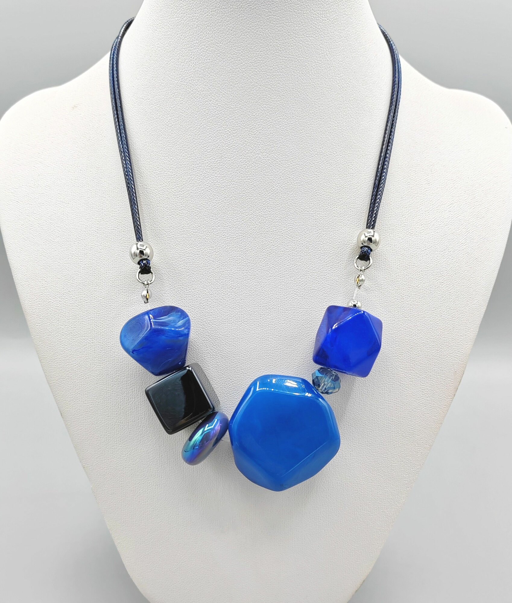 Колье, искусственный камень