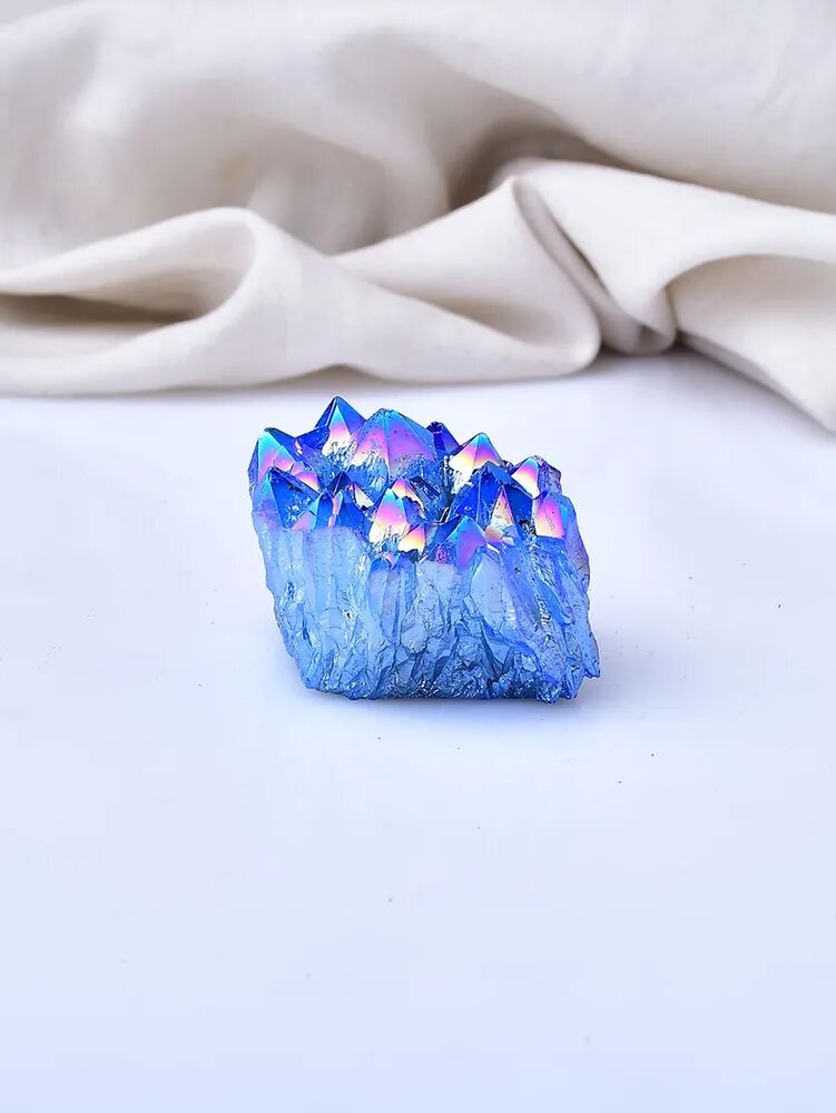 Натуральный камень "хрустальная гроздь с синим покрытием (20-40г 1шт)