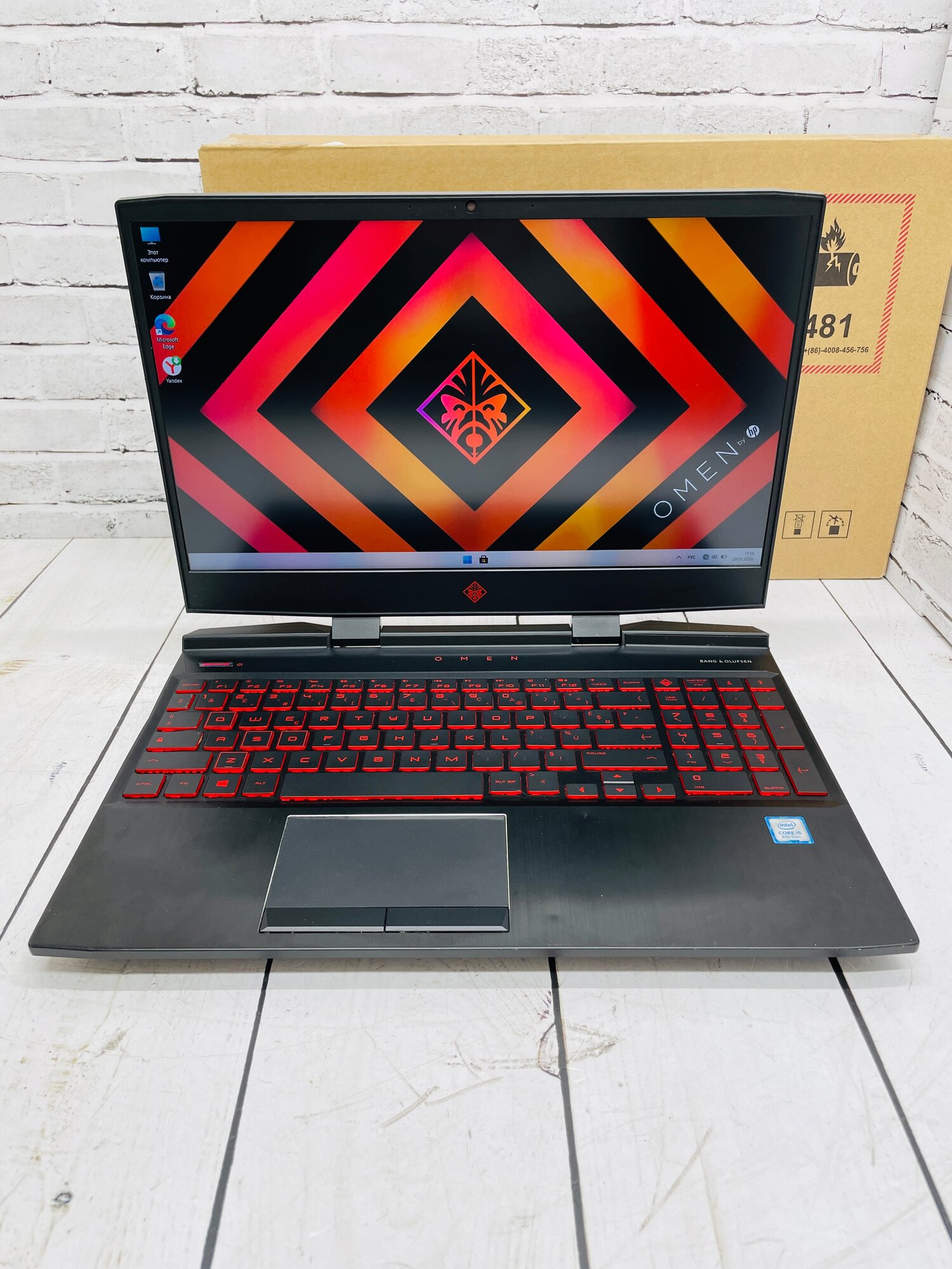 Игровой ноутбук 15,6, HP Omen, Intel Core i5 8300H, 16 Gb DDR4, 256+1000 SSD+HDD, GeForce RTX 2060 6Gb