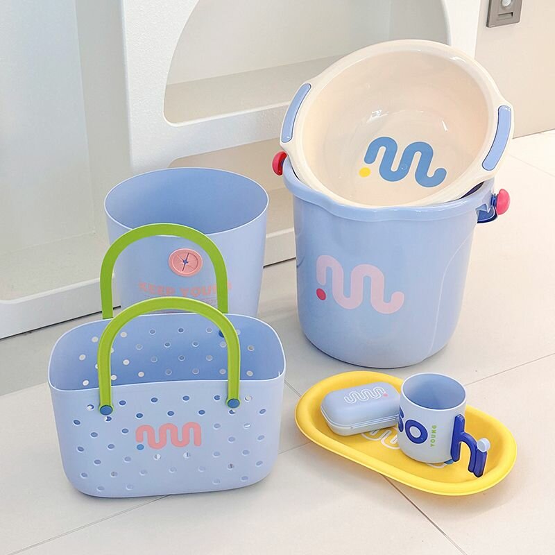 Набор туалетных принадлежностей «Допамин» к началу учебного года для студентов: полный комплект туалетных принадлежностей для школьников и студентов колледжей.