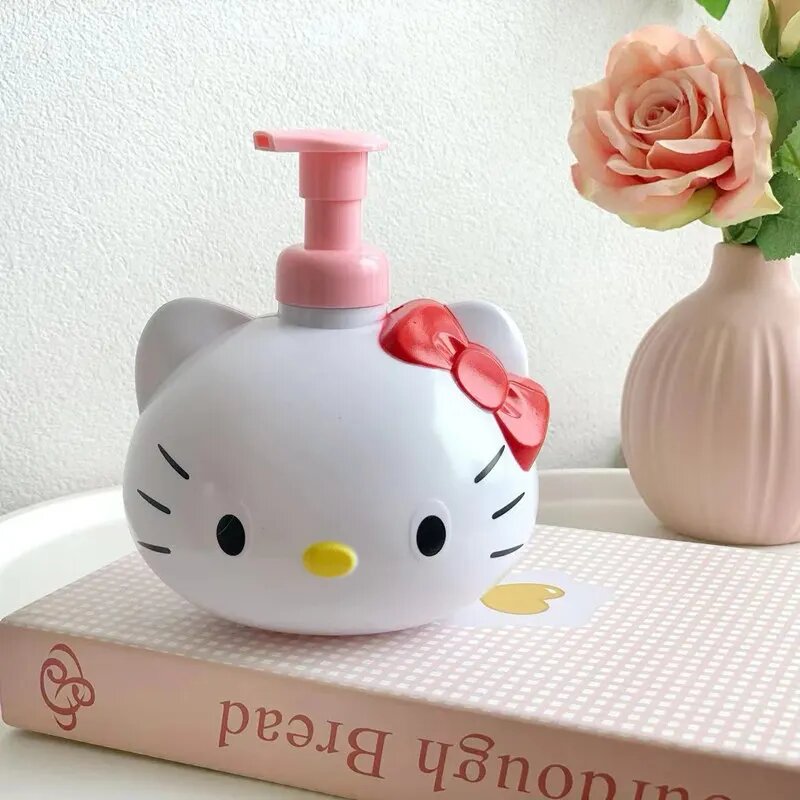 Набор Для Ванной Sanrio Hello Kitty — Дозирующие Флаконы Для Геля Для Душа, Шампуня И Лосьона Под Давлением