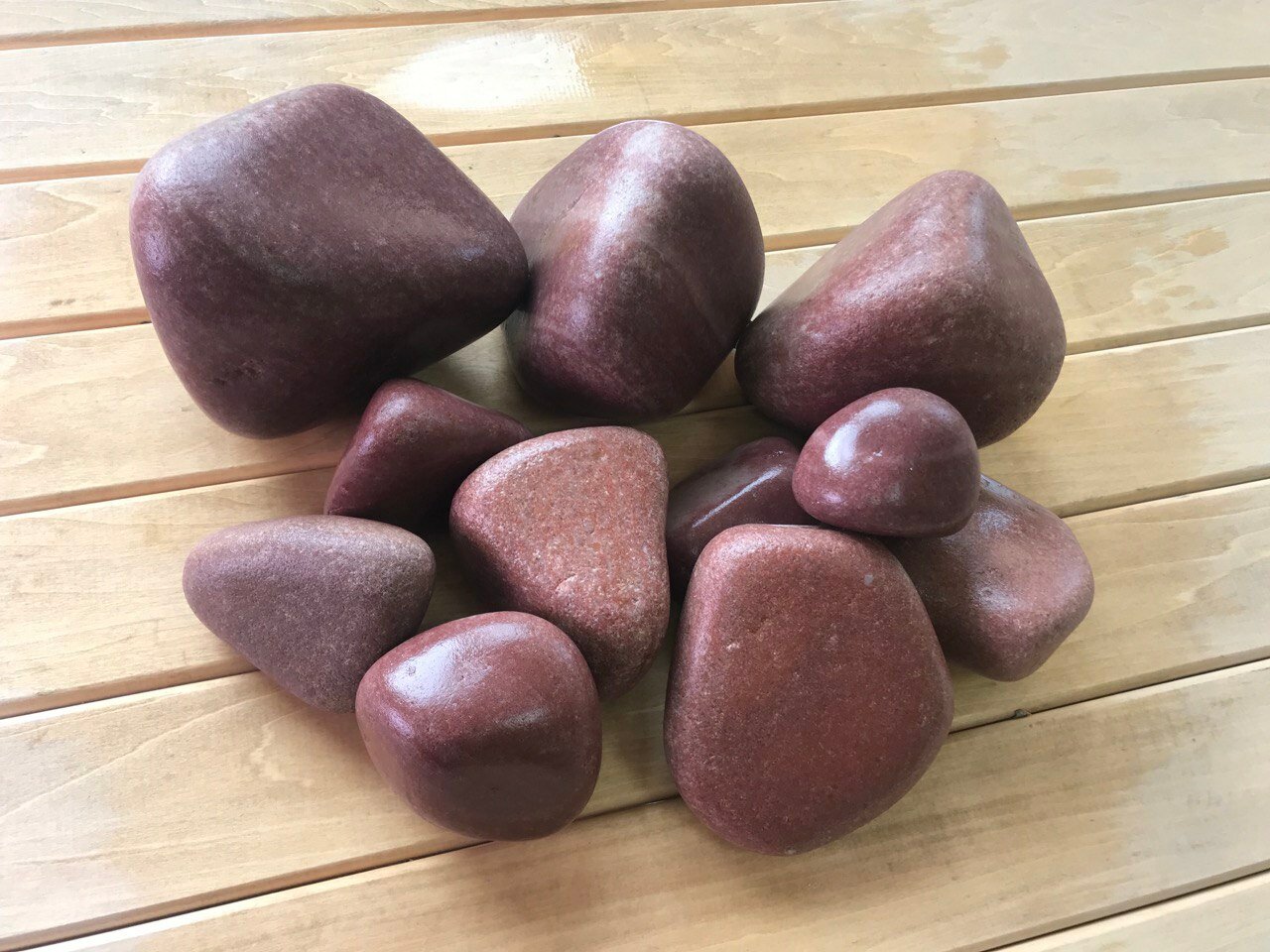 Камень для бани Огненный камень Малиновый кварцит, шлифованный, 10 кг