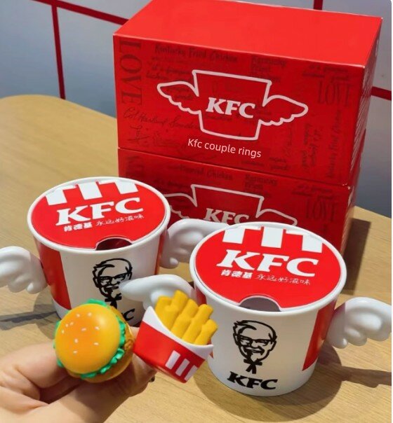 KFC Crazy Thursday: яичный тарт, бургер Love Burger, куриное фри в ведре, парные кольца ко Дню святого Валентина в