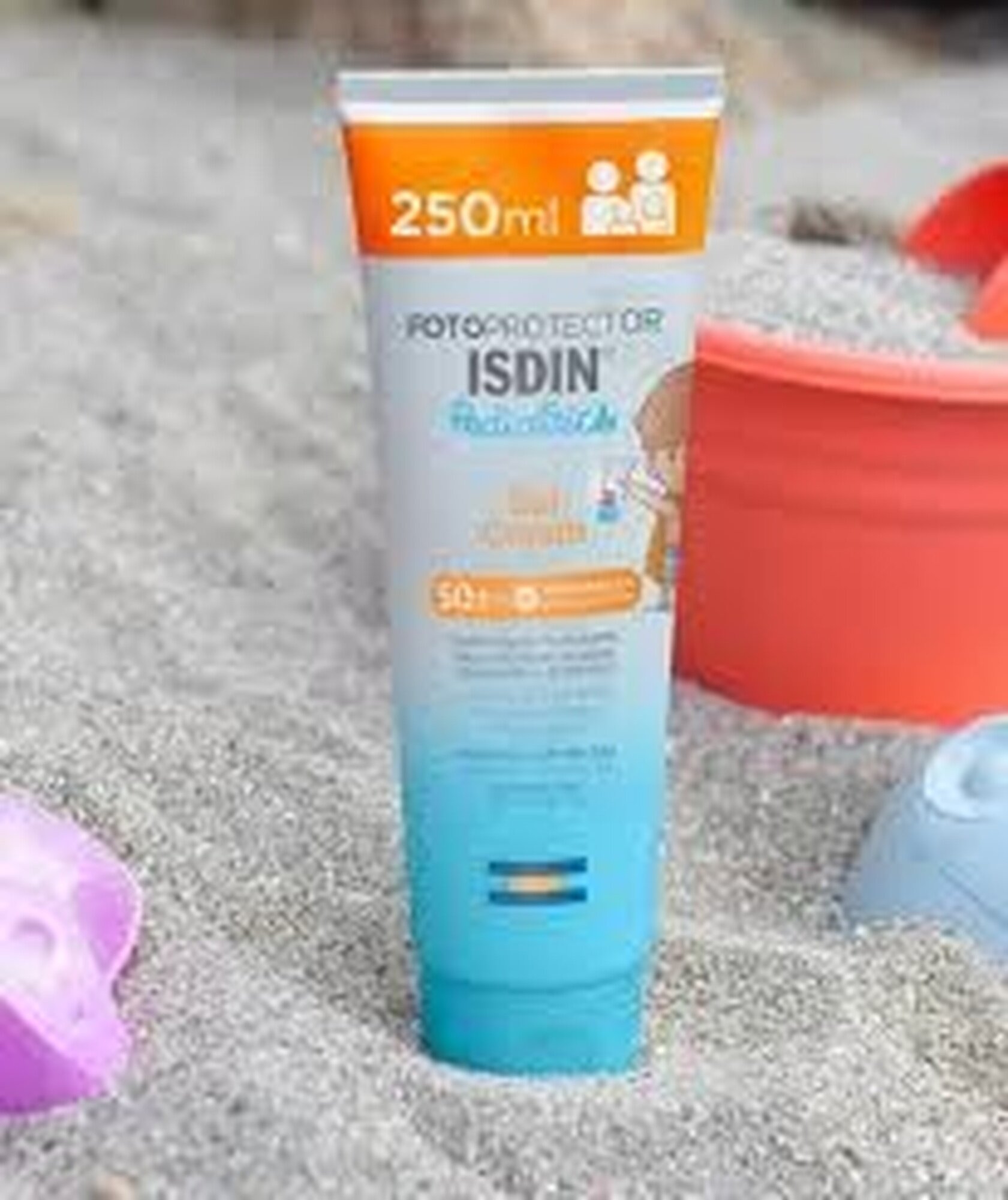 ISDIN Детский солнцезащитный гель SPF 50 Fotoprotector Pediatrics Extrem Creme-Gel SPF50+ 250 мл