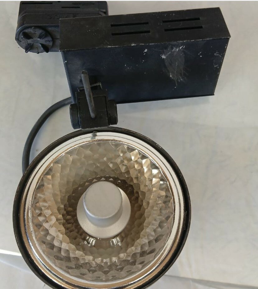 Светильник металлогалогенный на шинопровод для лампы GX53 R111 35W (БУ, без ламп)