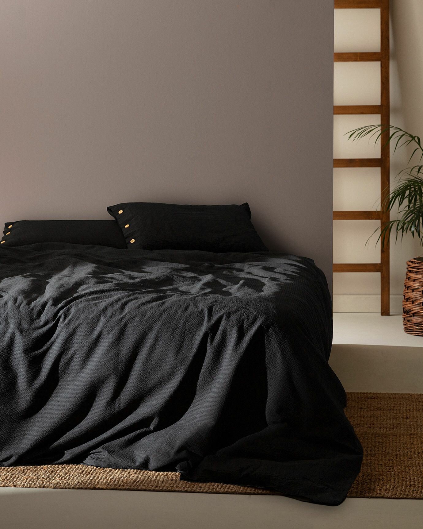 Постельное белье 2 спальное, евро. Пододеяльник 200х220 + 2 наволочки 50х70 + простынь 240х260. Цвет: Чёрный