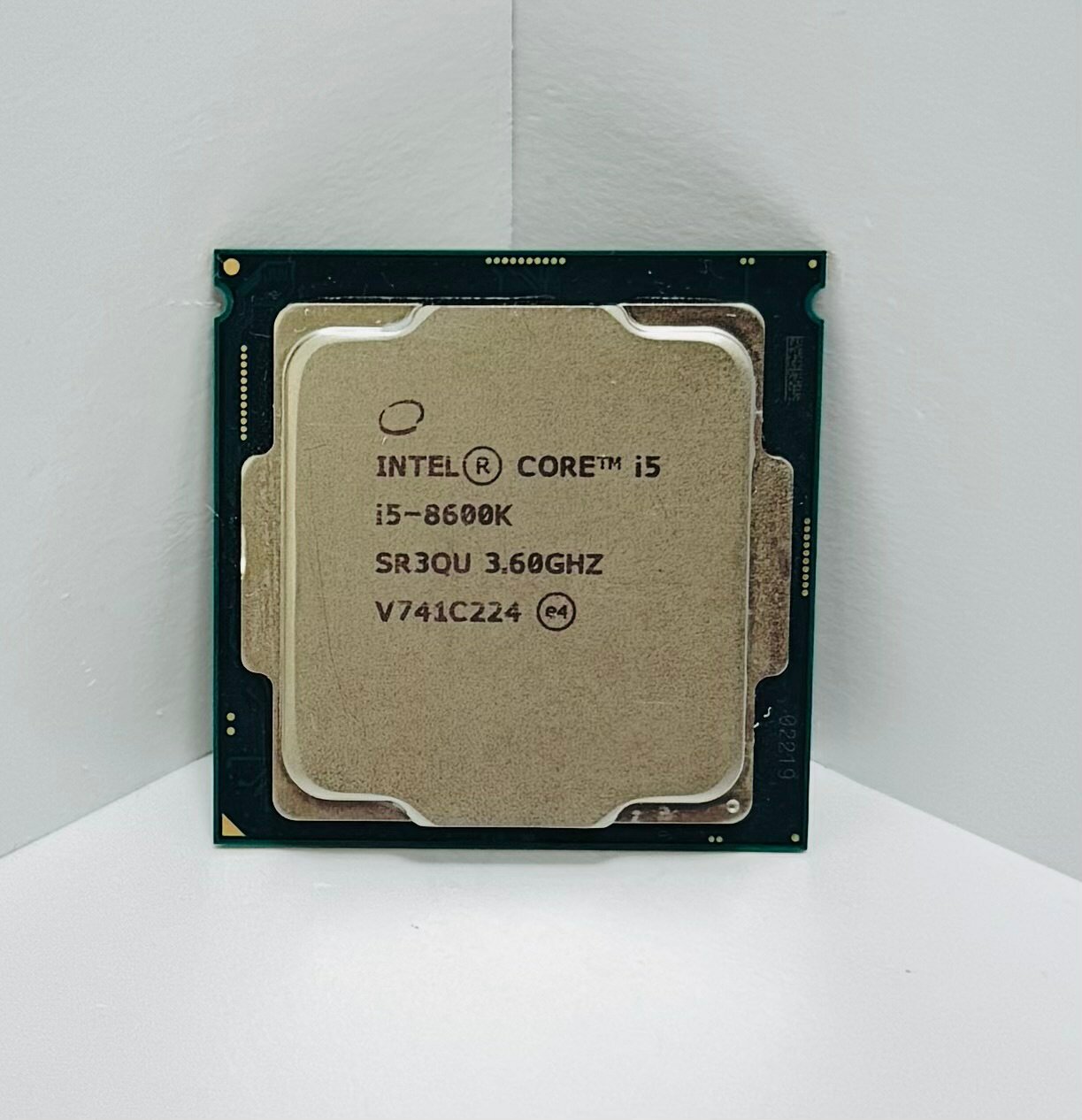 Процессор Intel Core i5-8600K сокет 1151 V2