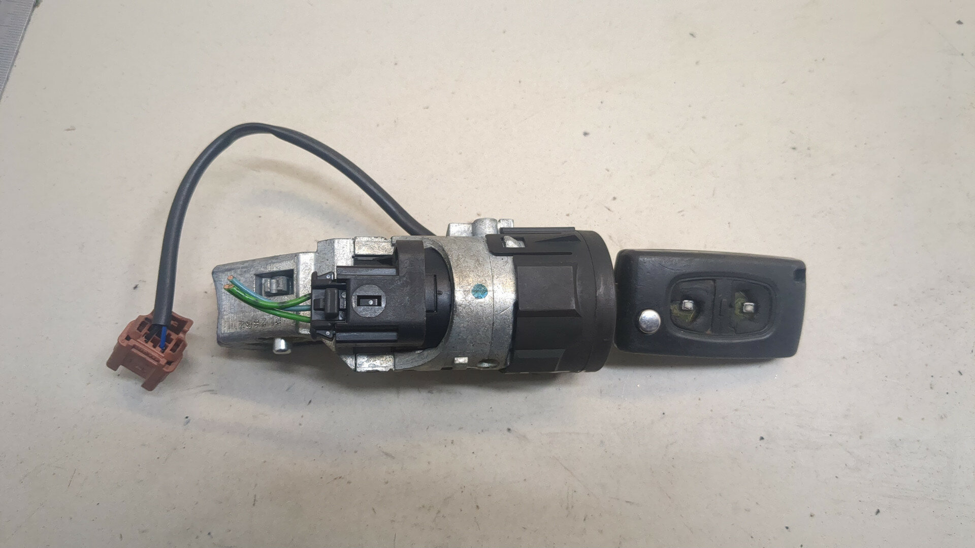 Замок зажигания Citroen C3 picasso Б/У