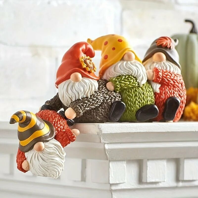 Фигурка новогодняя, Гном, Красный, высота 8.5см, длина 20 см