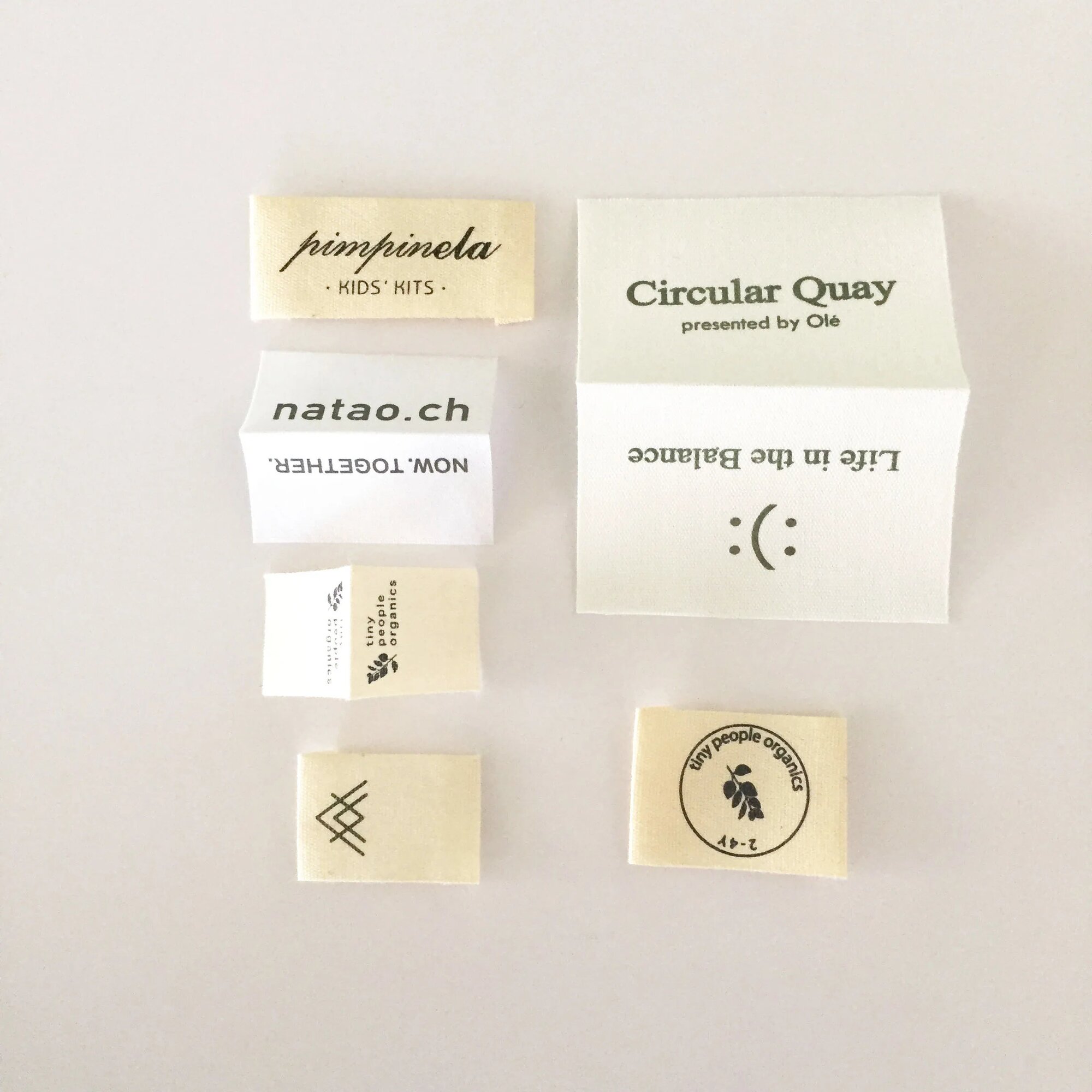 Хорошая цена на заказ, модный логотип, мягкая одежда, печатная этикетка из органического хлопка для одежды