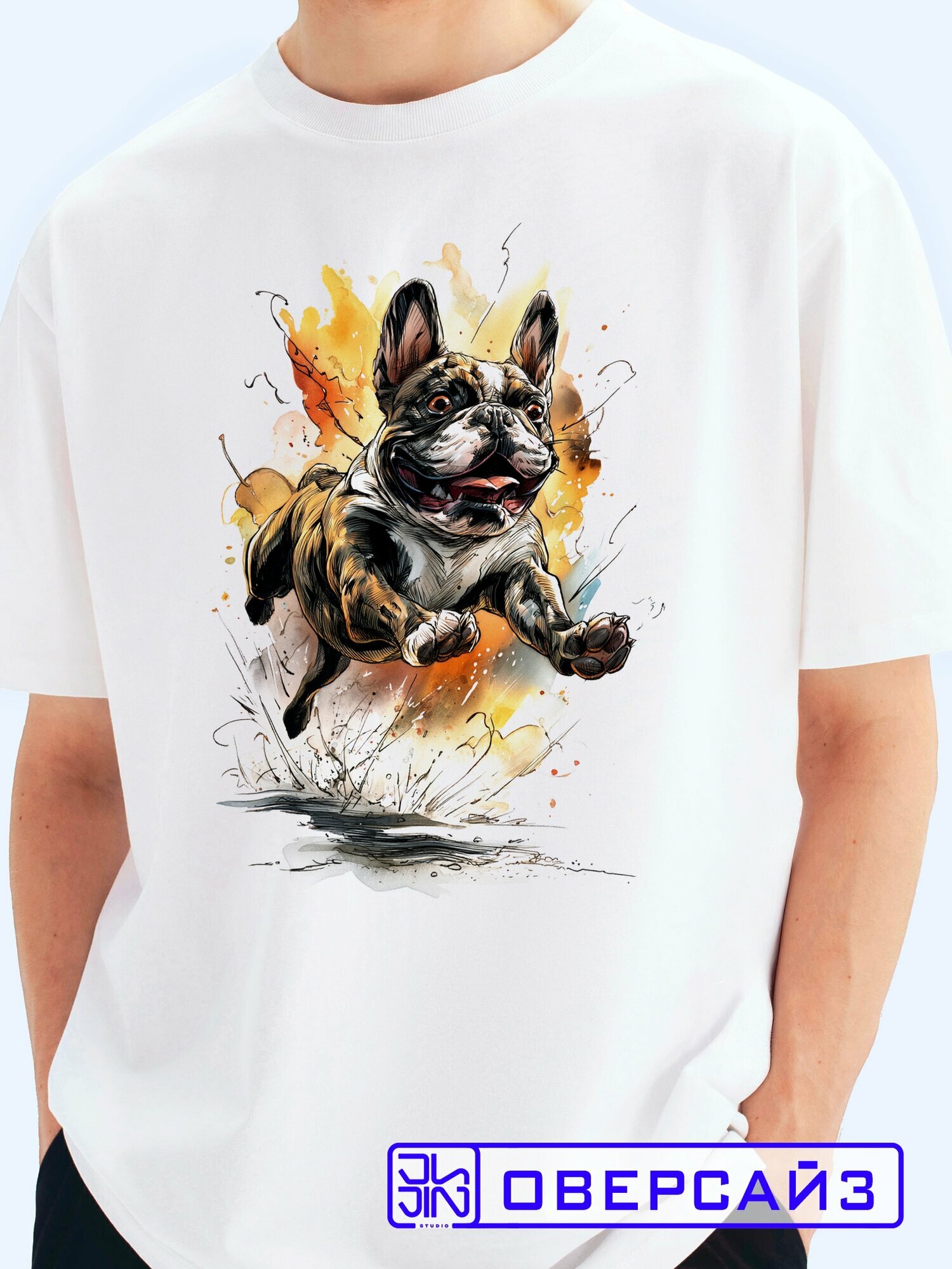 Футболка оверсайз мужская с принтом Смешная черно-белая собака в оранжевом взрыве, крутой экстрим принт, белый хлопковый трикотаж с прикольным рисунком на груди