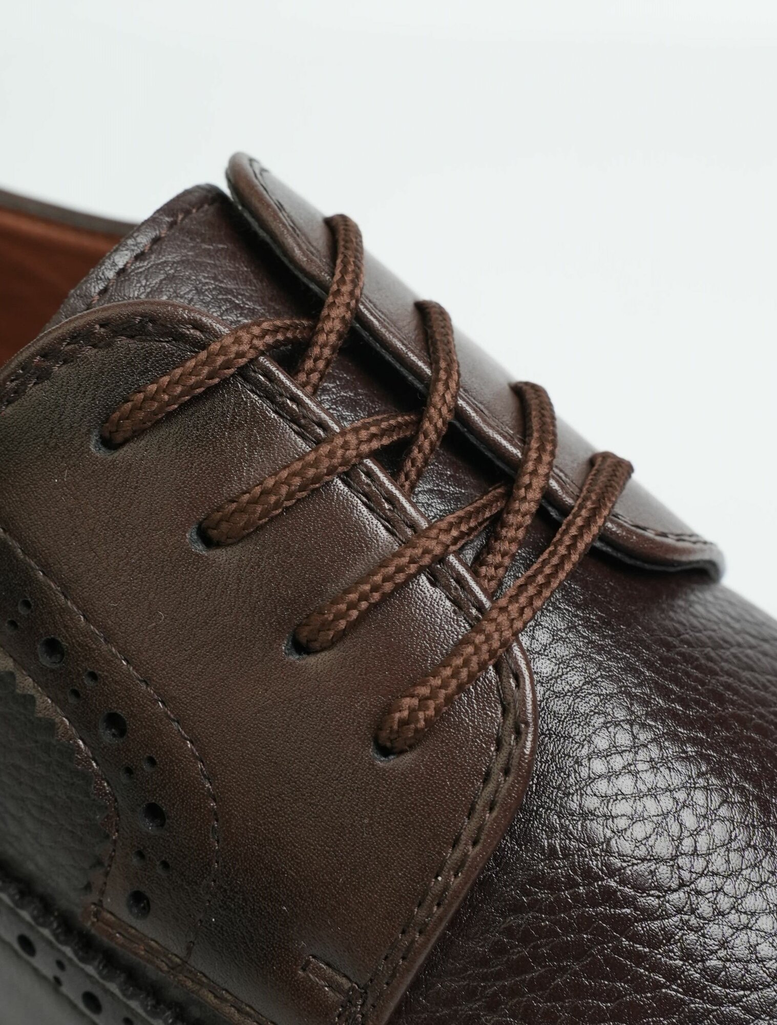 Шнурки для туфель 80 см коричневые круглые, короткие, тонкие