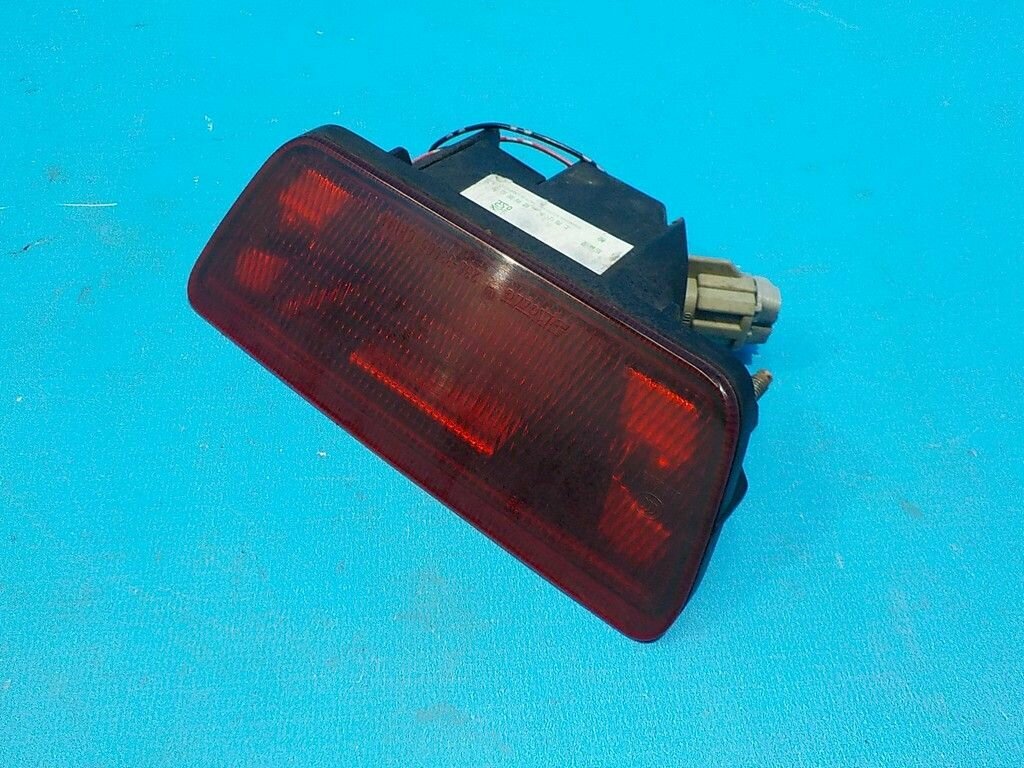 Фонарь задний центральный в бампер Nissan Juke (F15) 2011-2019 26580ED50A - Б/У