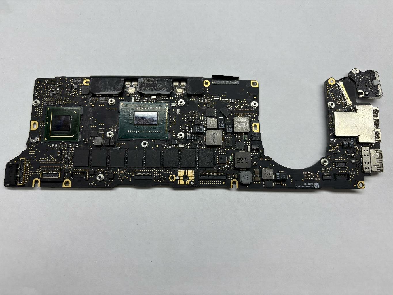 Материнская плата MacBook PRO A1398 донор компонентов(040198)