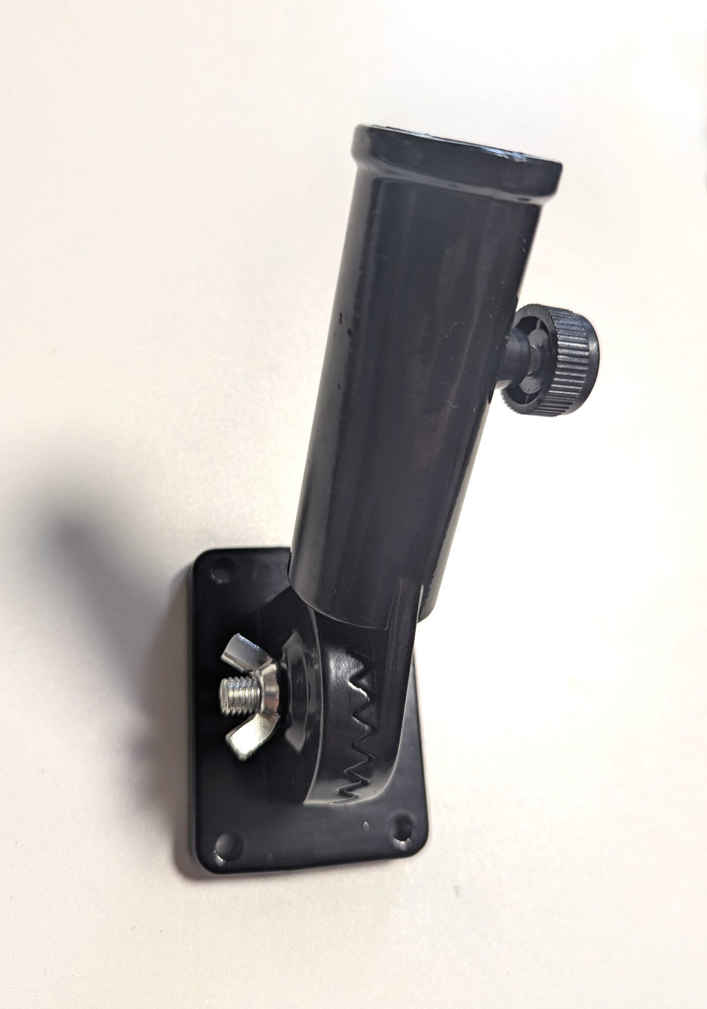 Кронштейн для флага, на один флаг, регулируемый угол наклона, черный