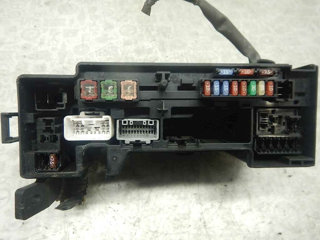 Блок предохранителей Toyota Aygo 1 827410H010 арт. 312311