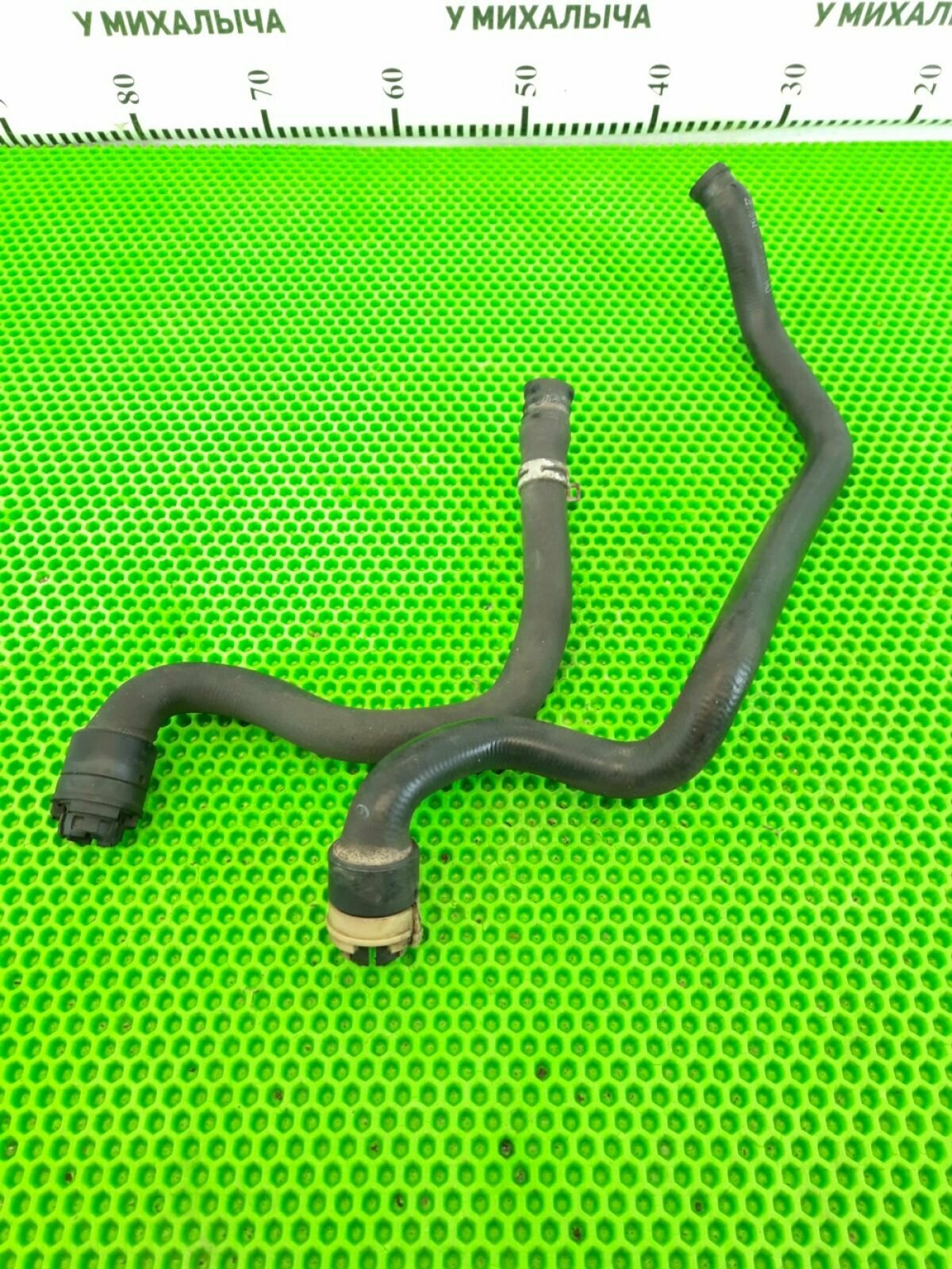 Патрубок отопителя Opel Astra H Z16XER 2004-2016 6818571