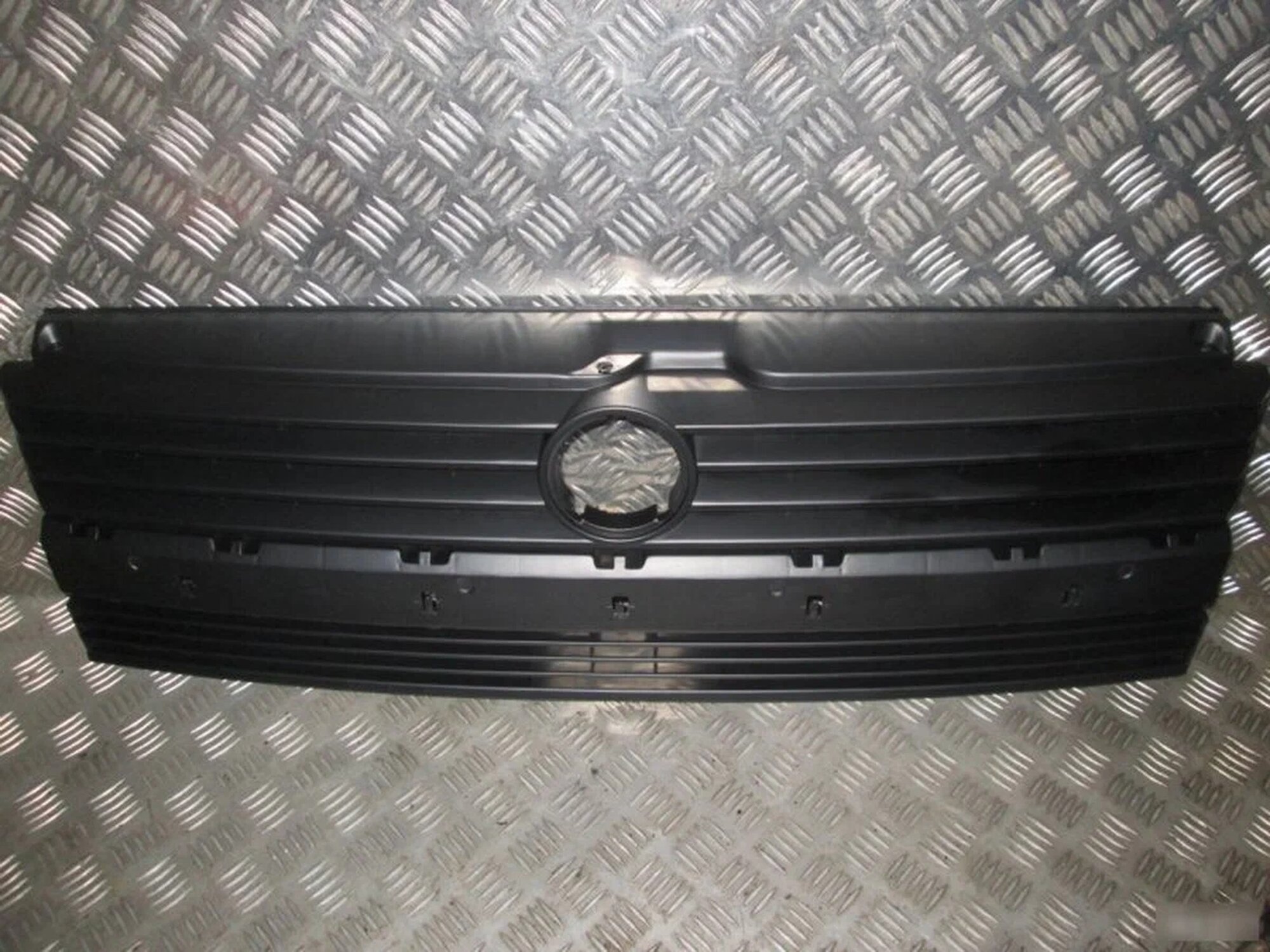 Решетка радиатора API VW76009301000, для Volkswagen Transporter T4, 1990-1996