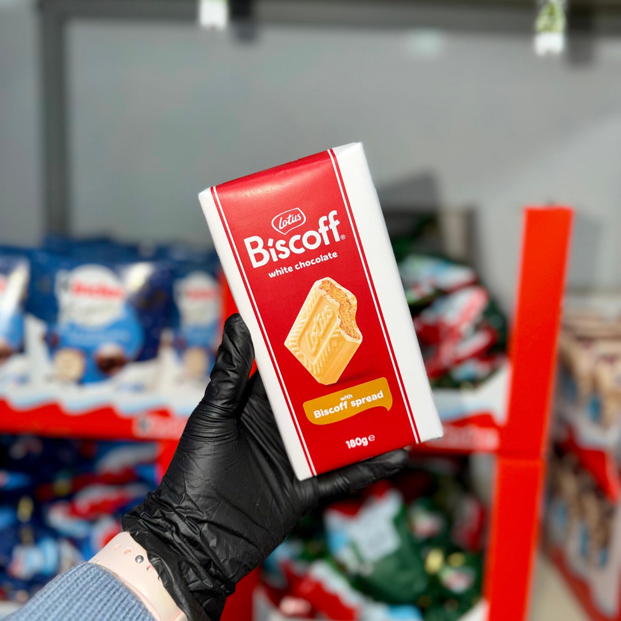 Шоколадная плитка Lotus Biscoff White Chocolate Spread 180 г/Шоколад лотус бискофф белый с печеньем 180 гр.