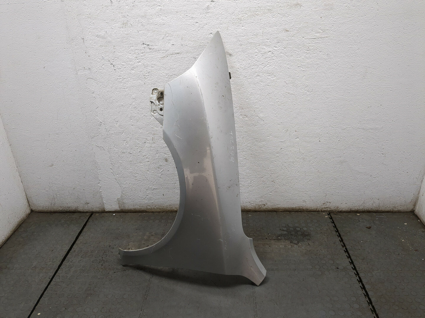Крыло левое переднее Skoda Octavia (A5) Б/У