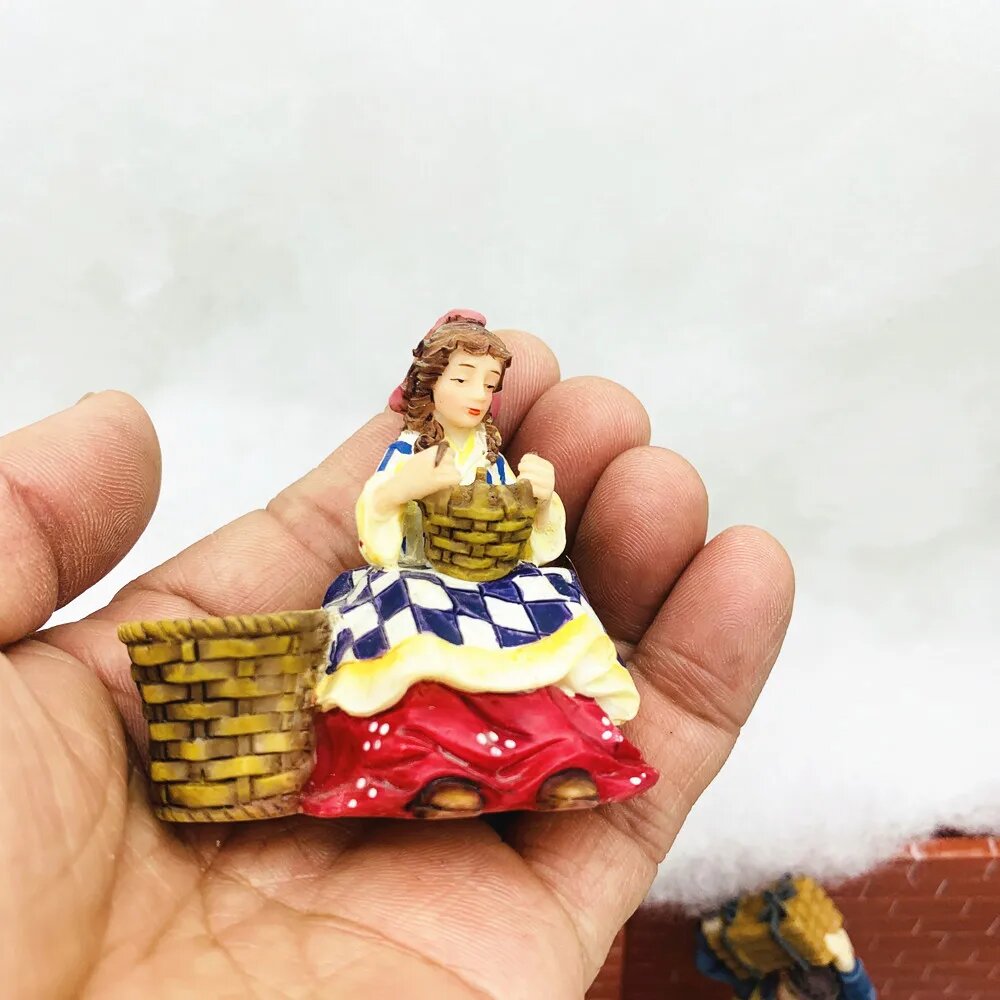 Миниатюрная садовая скульптура Роза