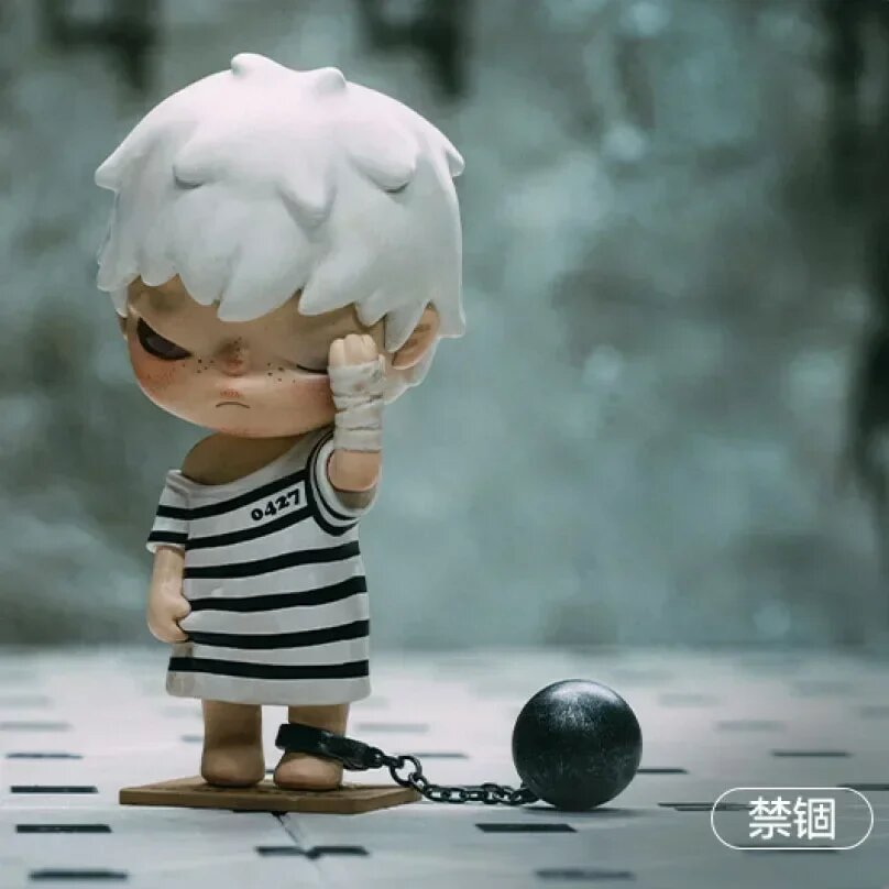 POP MART Hirono Little Mischief, Prisoner