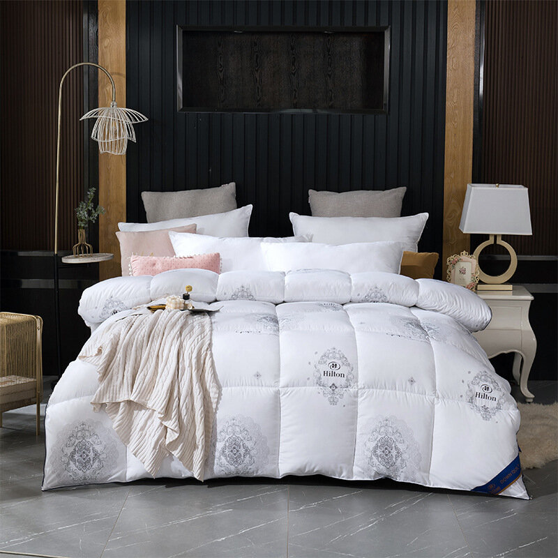 Пуховое одеяло Hilton Four Seasons, 150х200 см, 2 кг