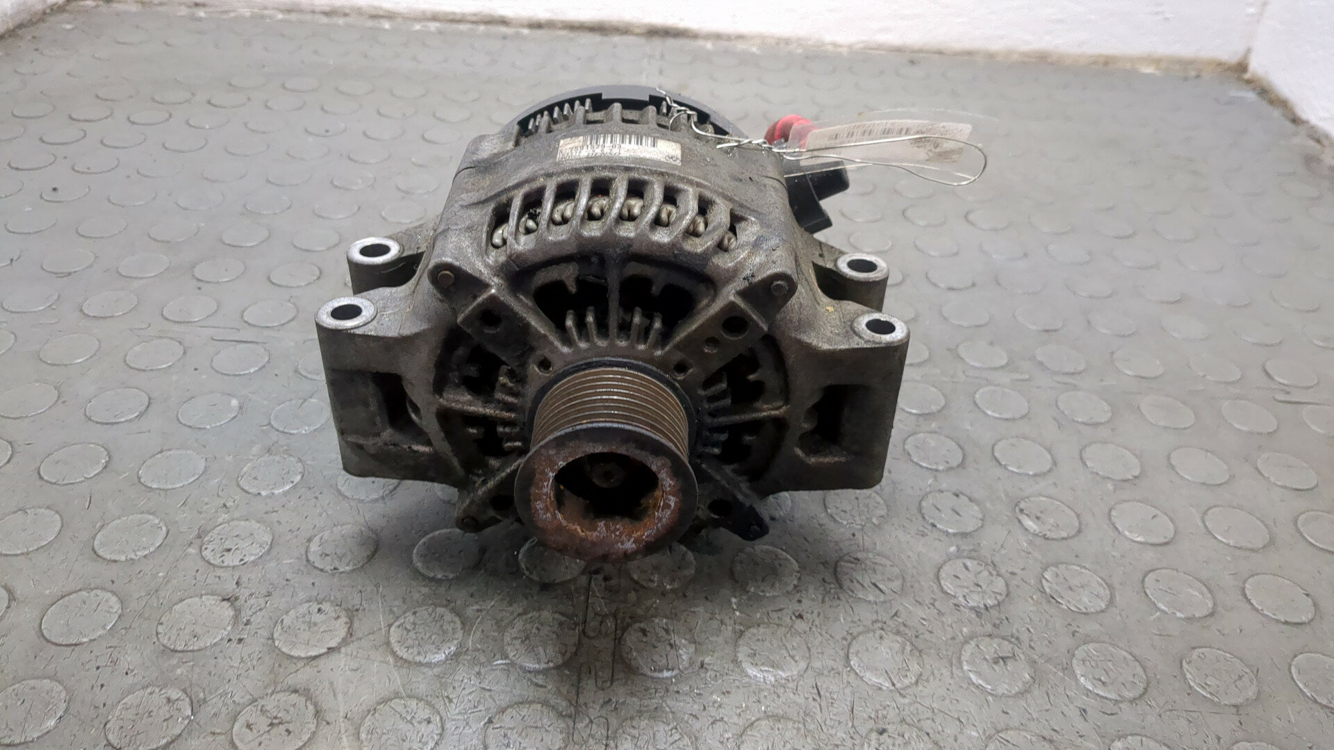 Генератор BMW 5 F10 Б/У