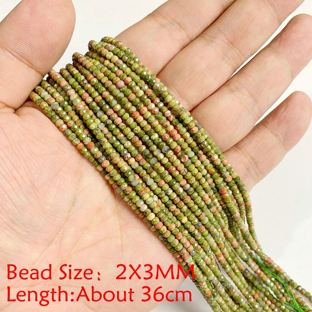 Зеленые натуральные бусины из унакита NO.4