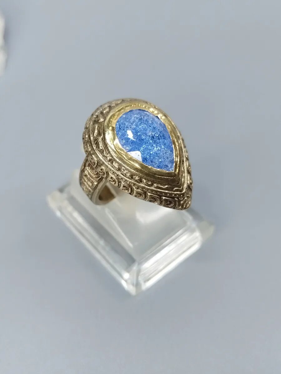 Кольцо, стекло